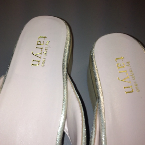 Taryn Rose | Shoes | Taryn Rose Sandals | Poshmark