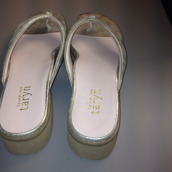 Taryn Rose | Shoes | Taryn Rose Sandals | Poshmark
