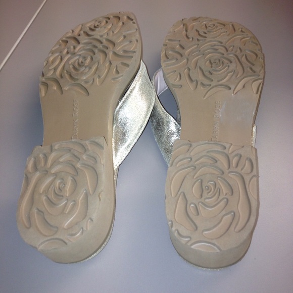 Taryn Rose | Shoes | Taryn Rose Sandals | Poshmark