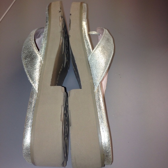 Taryn Rose | Shoes | Taryn Rose Sandals | Poshmark