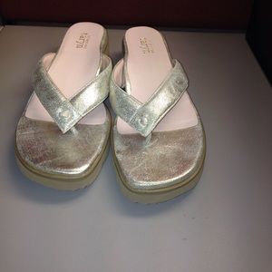 Taryn Rose | Shoes | Taryn Rose Sandals | Poshmark