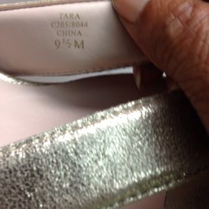 Taryn Rose | Shoes | Taryn Rose Sandals | Poshmark