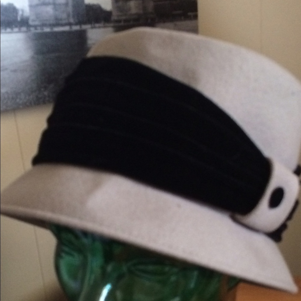 Italian Ladies Hat, 100% Wool Felt - Gem