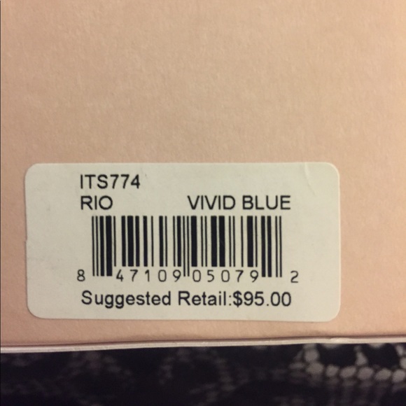 Ivanka Trump | Bags | Blue Wallet With Charger By Ivanka | Poshmark