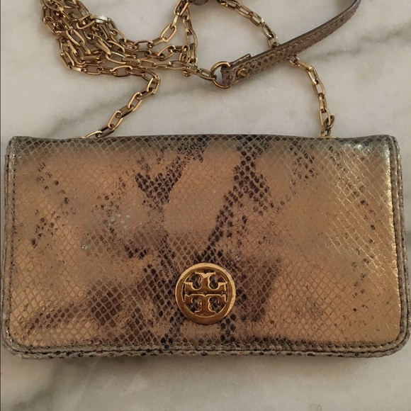 Tory Burch | Bags | Tory Burch Gold Metallic Bifold Wallet On Chain ...