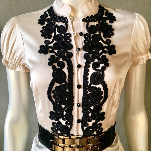 bebe | Tops | Euc Bebe Blouse Ivory Size Xs | Poshmark
