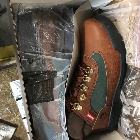 Supreme | Shoes | Timberland Supreme Beef And Broccoli Field Boot ...