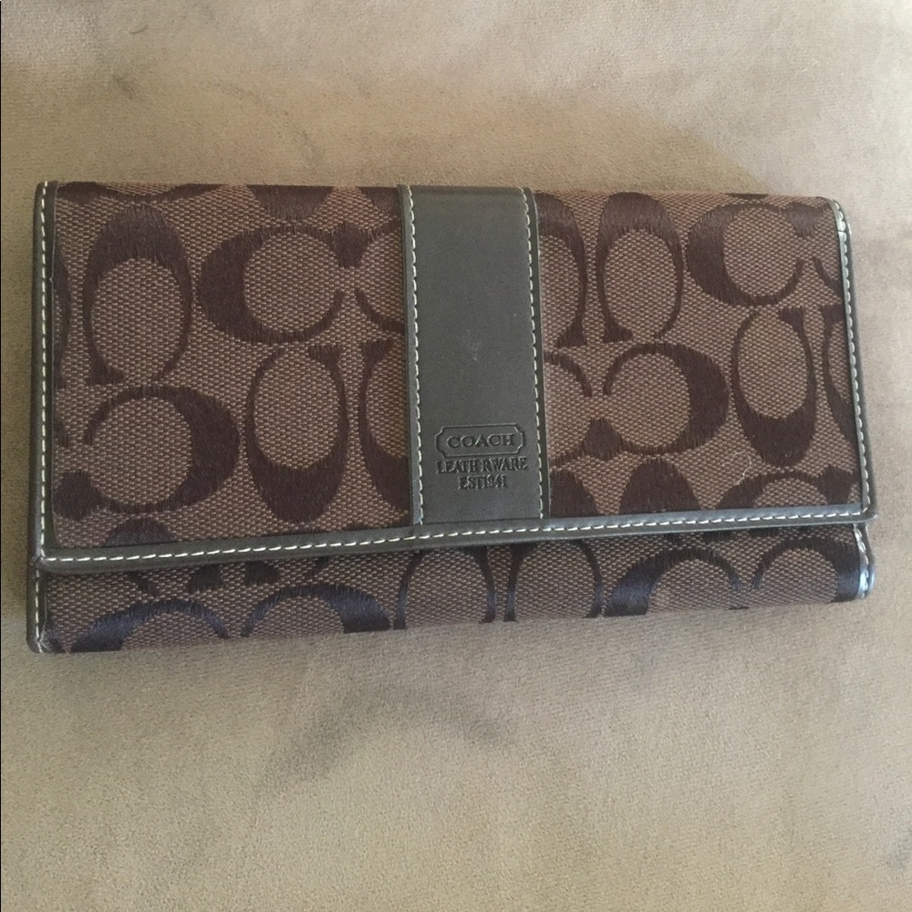 Coach Signature Monogram Tri-Fold Full-Size Wallet - Gem