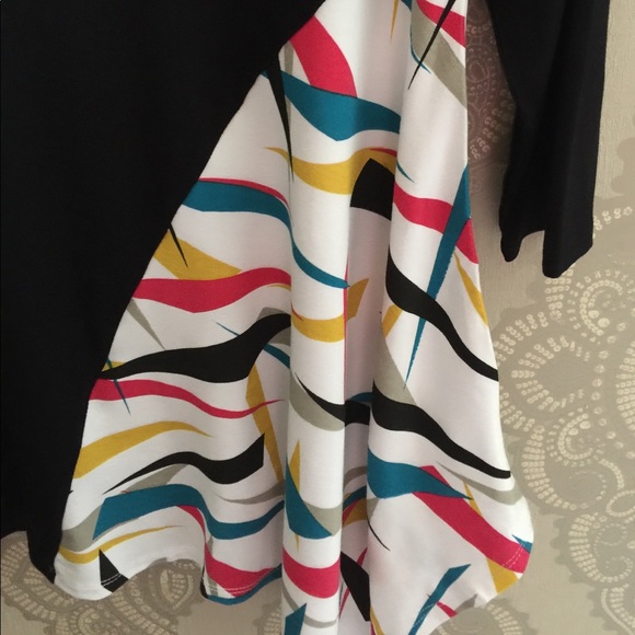 inside out | Tops | Yes Inside Out Ella Tunic Top Black Geo Print ...