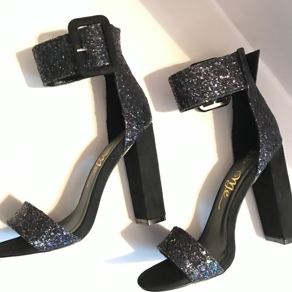 So Me | Shoes | Black Multi Color Glitter Block Heel | Poshmark
