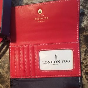 London Fog | Bags | New London Fog Alice Wristlet Smart Phone Wallet ...