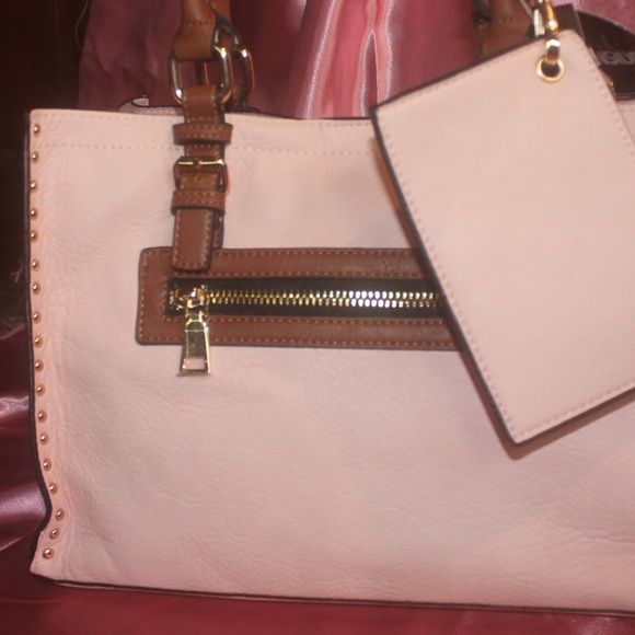 Wilsons Leather | Bags | Gorgeous Pink Square Purse With Cross Body ...