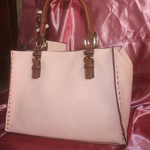 Wilsons Leather | Bags | Gorgeous Pink Square Purse With Cross Body ...