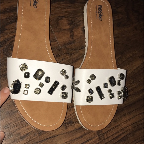 Mossimo Supply Co. | Shoes | Mossimo White Faux Leather Sandals Flip ...