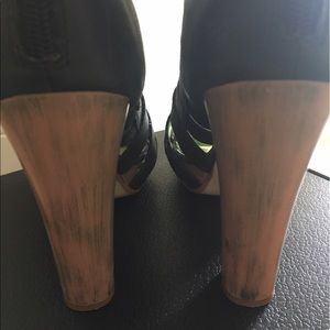 Chinese Laundry | Shoes | Chinese Laundry Scene Stealer Cage Heels 85m ...