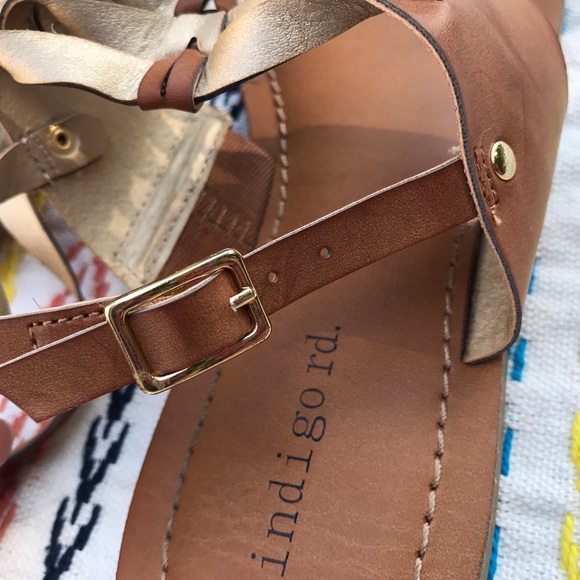 Indigo | Shoes | Like New Brown Gold Sandals Indigo Rd 245 | Poshmark