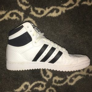 adidas | Shoes | Size 9 Women Adidas Top Sneakers | Poshmark
