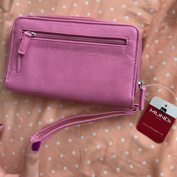 mundi | Bags | Pink Wallet | Poshmark