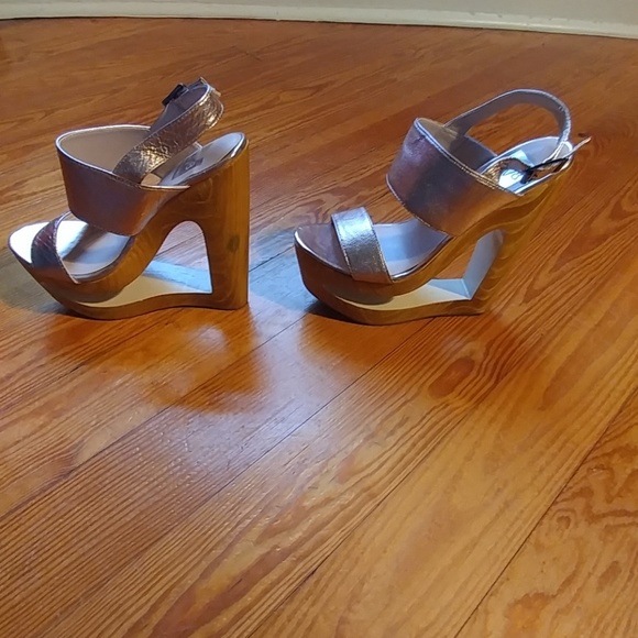 Dolce Vita DV8 | Shoes | Nwot Dolce Vita Dv8 Rose Metallic Shoes | Poshmark