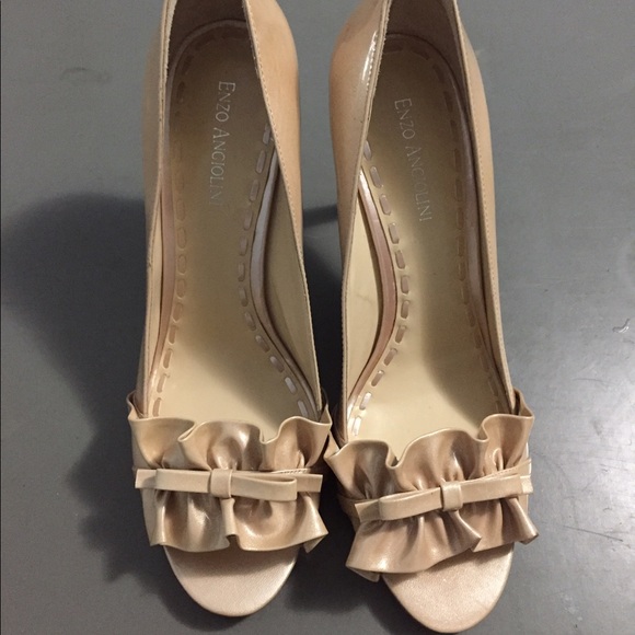 Enzo Angiolini | Shoes | Womens Enzo Angiolini Cream Color Heels | Poshmark