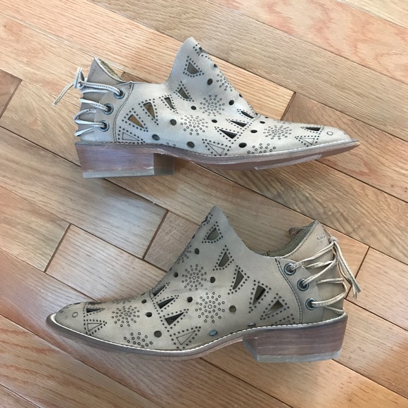 Musse & Cloud | Shoes | Musse Cloud Anisse Distressed Leather Booties ...