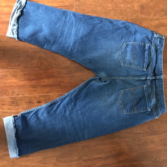 Arizona Jean Company | Jeans | Denim Capri | Poshmark