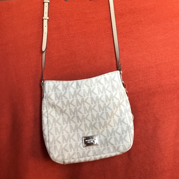 Michael Kors Side Bag | semashow.com