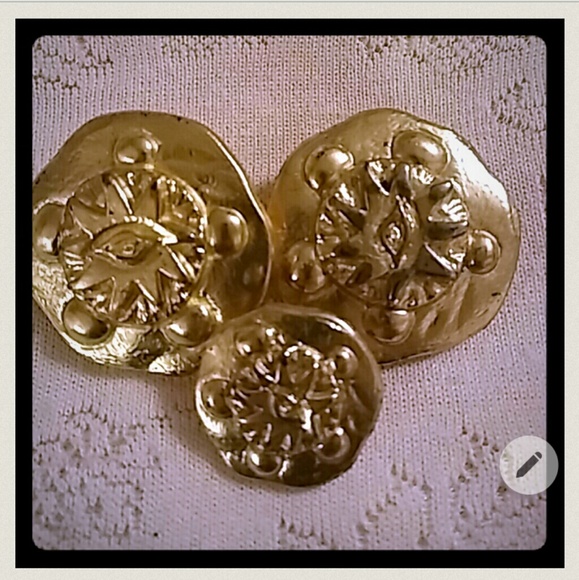Jewelry | Vintage Raised Design Plastic Buttonsset Of 7 | Poshmark