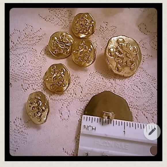 Jewelry | Vintage Raised Design Plastic Buttonsset Of 7 | Poshmark