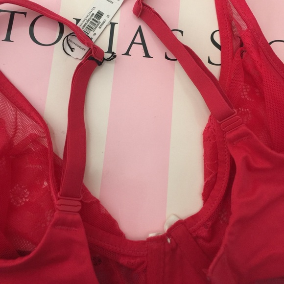 Victoria's Secret | Intimates & Sleepwear | New 34d 34dd Vs Body By ...