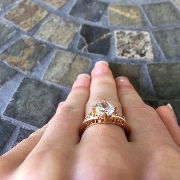 Jewelry | Round Gold Engagement Ring | Poshmark
