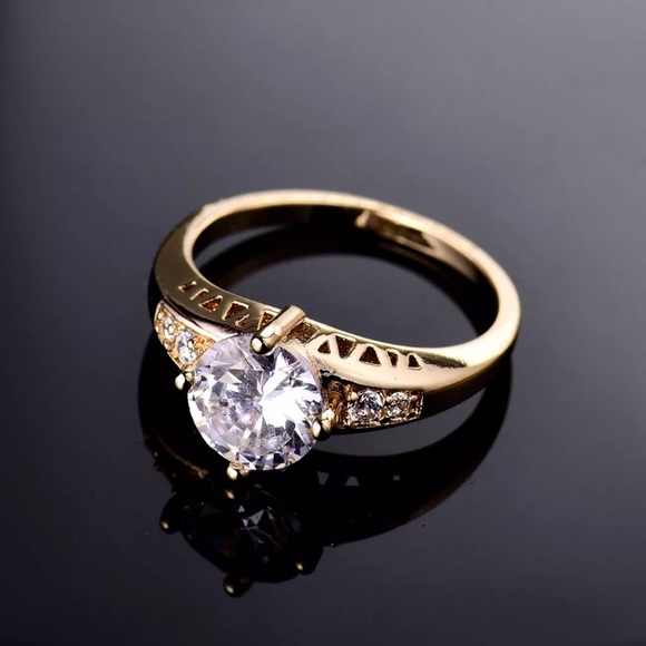 Jewelry | Round Gold Engagement Ring | Poshmark