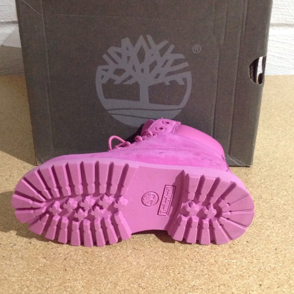 Timberland | Shoes | Timberland Girls 6 Classic Boot | Poshmark