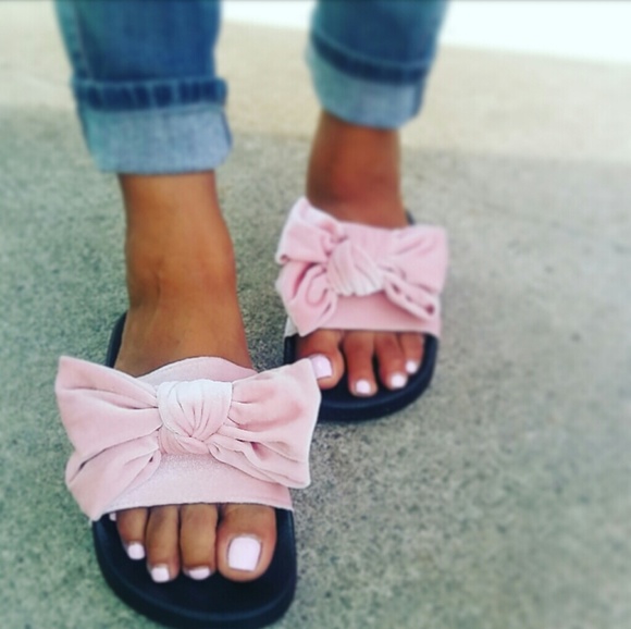 Strut! | Shoes | The Robyn Pink Velvet Bow Slides | Poshmark