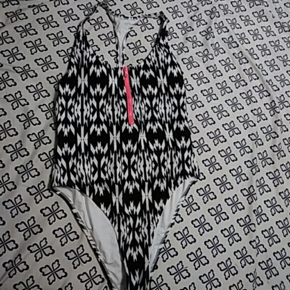 Victoria's Secret | Swim | Swin Suit Vs | Poshmark