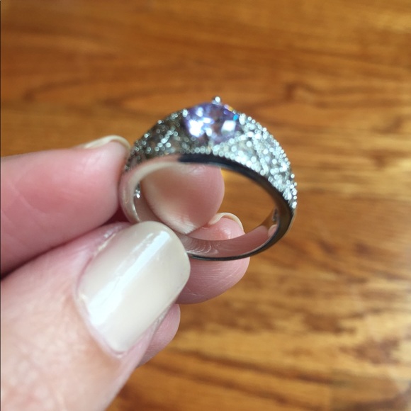 JewelScent | Jewelry | Beautiful Ring With Lavender Cz Stone Size 6 ...
