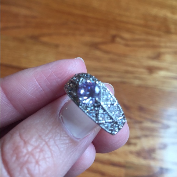 JewelScent | Jewelry | Beautiful Ring With Lavender Cz Stone Size 6 ...