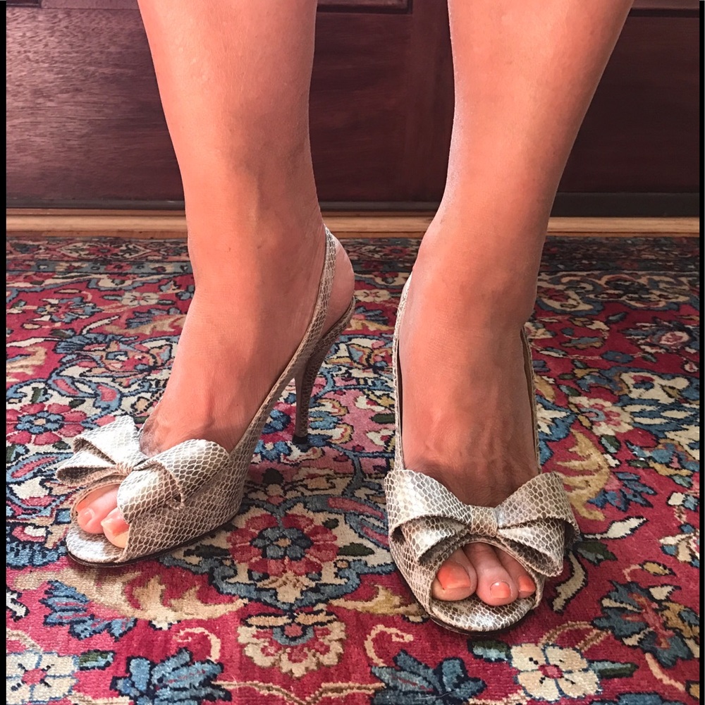 Stuart Weitzman Jumbo Slingbacks Peep Toe Heels Gem