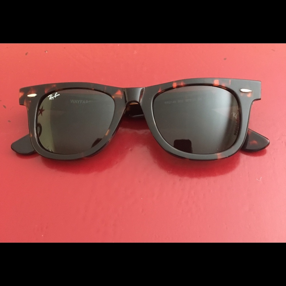 Classic Tortoise Shell Rayban Wayfarers - Gem