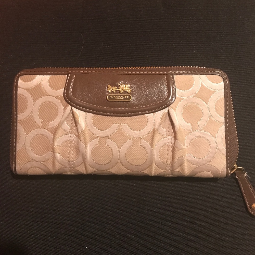 Authentic Coach Wallet - Gem