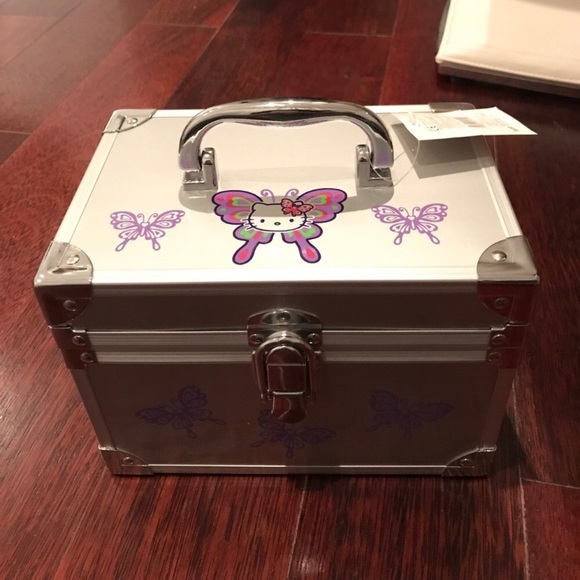 Sanrio | Accessories | Brand New Hello Kitty Box So Cute To Put Things ...