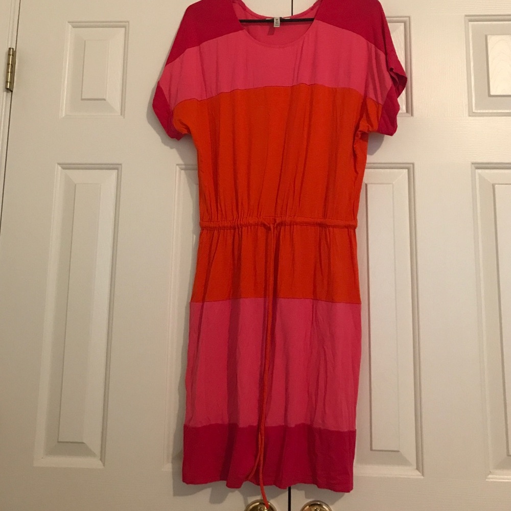 Beautiful Bright And Comfy Bass Dress! - Gem