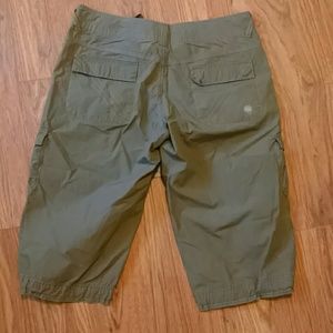 Athleta | Pants & Jumpsuits | Olive Despia Cotton Cargo Capris 89696 ...