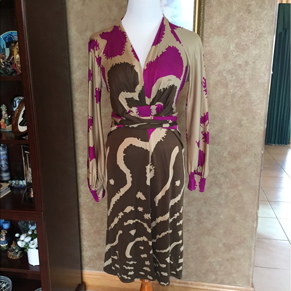 Rare Issa London Wrap Dress In Excellent Condition - Gem
