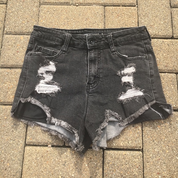 Hot Topic | Shorts | Lovesick High Rise Shorts | Poshmark