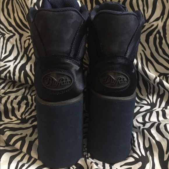 Buffalo David Bitton | Shoes | Buffalo Platform Shoes Sneakers Navy ...