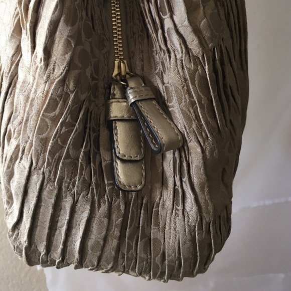 Coach | Bags | Coach Madison Gathered Signature Maggie 8886 | Poshmark