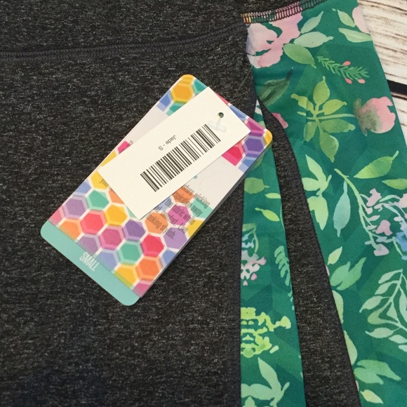 LuLaRoe | Pants & Jumpsuits | Jade Lularoe Moisture Wicking Capris Nwt ...