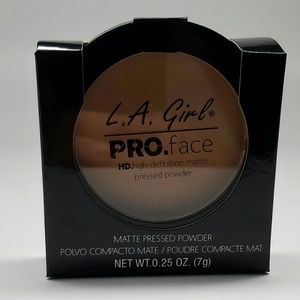 LA Girl | Makeup | New La Girl Pro Face Hd Matte Pressed Powder | Poshmark
