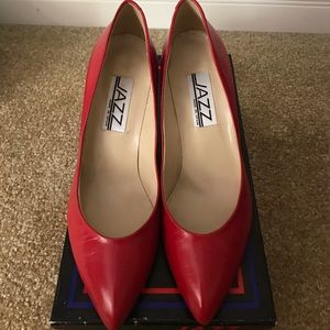 Vintage Red Pumps - Gem